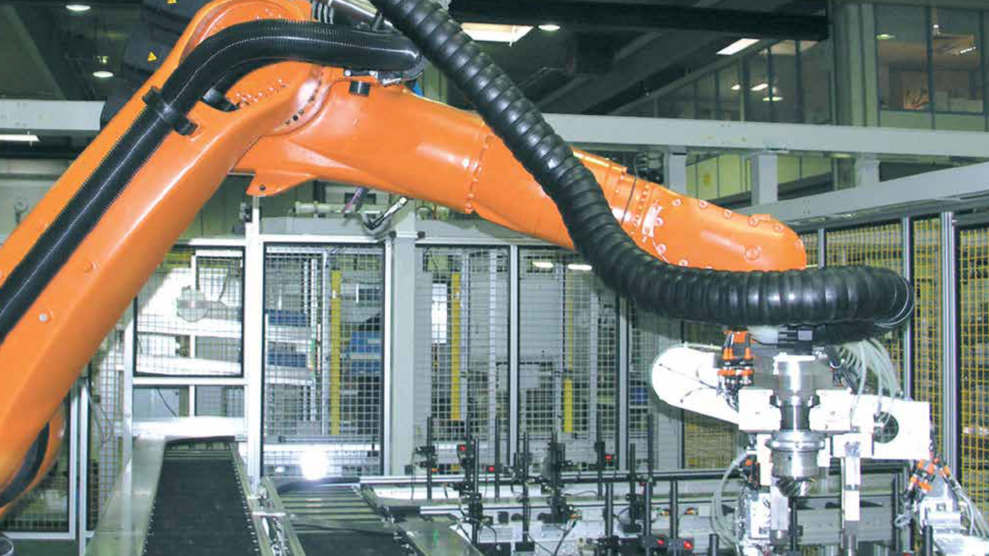 Robotic Cable Management Made Easy White Paper | igus® Canada Blog ...